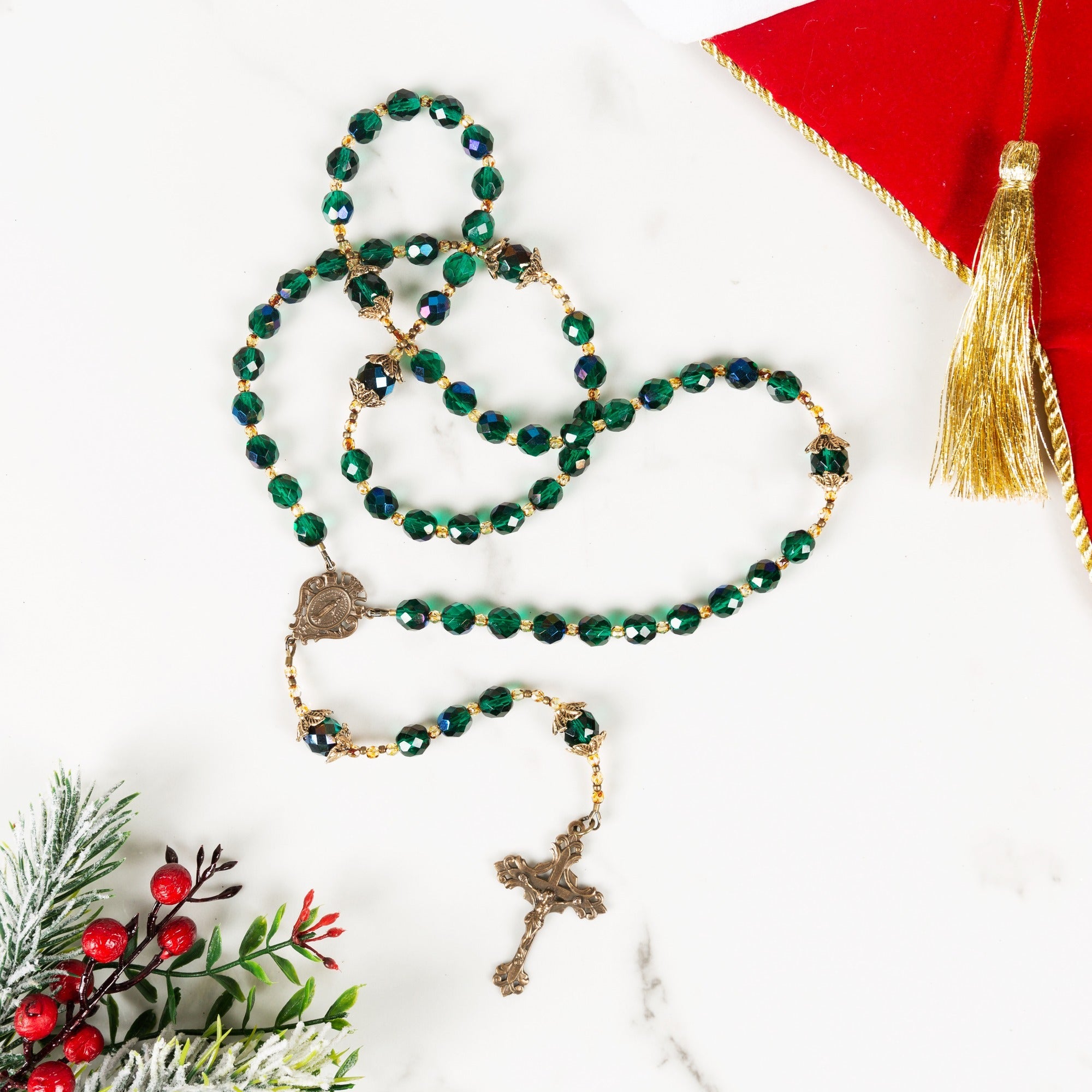 O Tannenbaum Green Christmas Rosary | The Catholic Company®